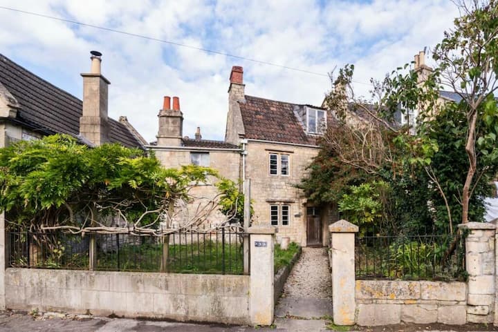18th Century Cosy Cottage - Castle Combe