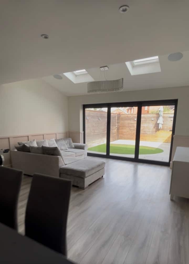 Mk45 3gl Bedfordshire 5br Long Stay Discounts - Bedford