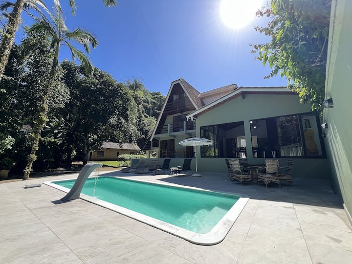 Conforto E Lazer: Casa Com Piscina A 30m Da Praia - Ubatuba