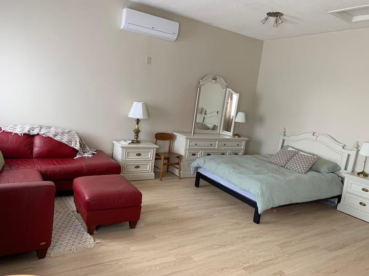 New Studio On Gibson - Parry Sound