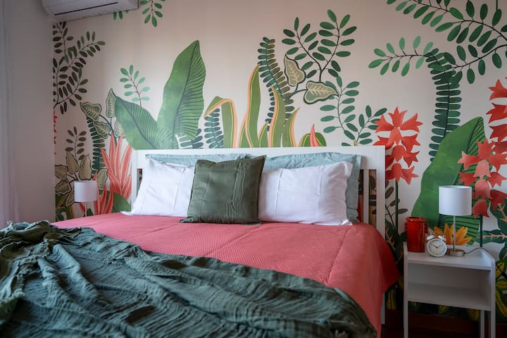 Botanic Tropical Room Design Near Venice Tram T1 - Venice