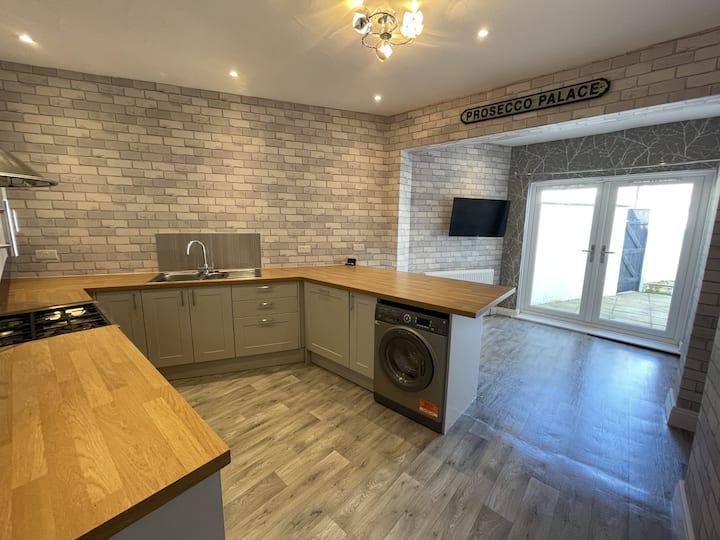 Dog Friendly, Beautiful House In Lovely Harrogate - Wetherby