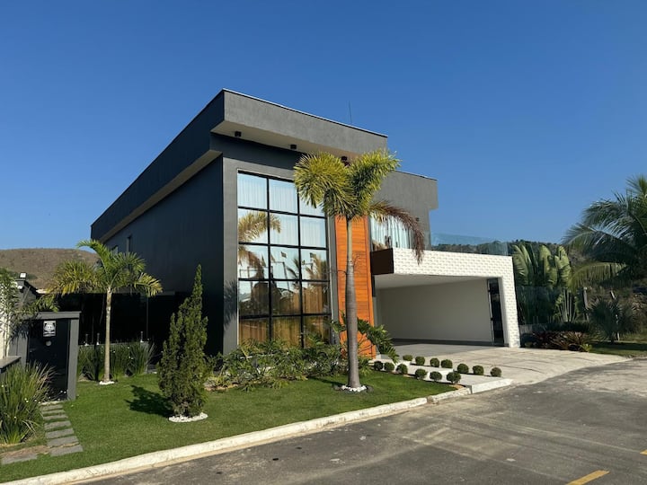 Linda Casa (Mansão) Para Aluguel Em Pinheiral - Volta Redonda