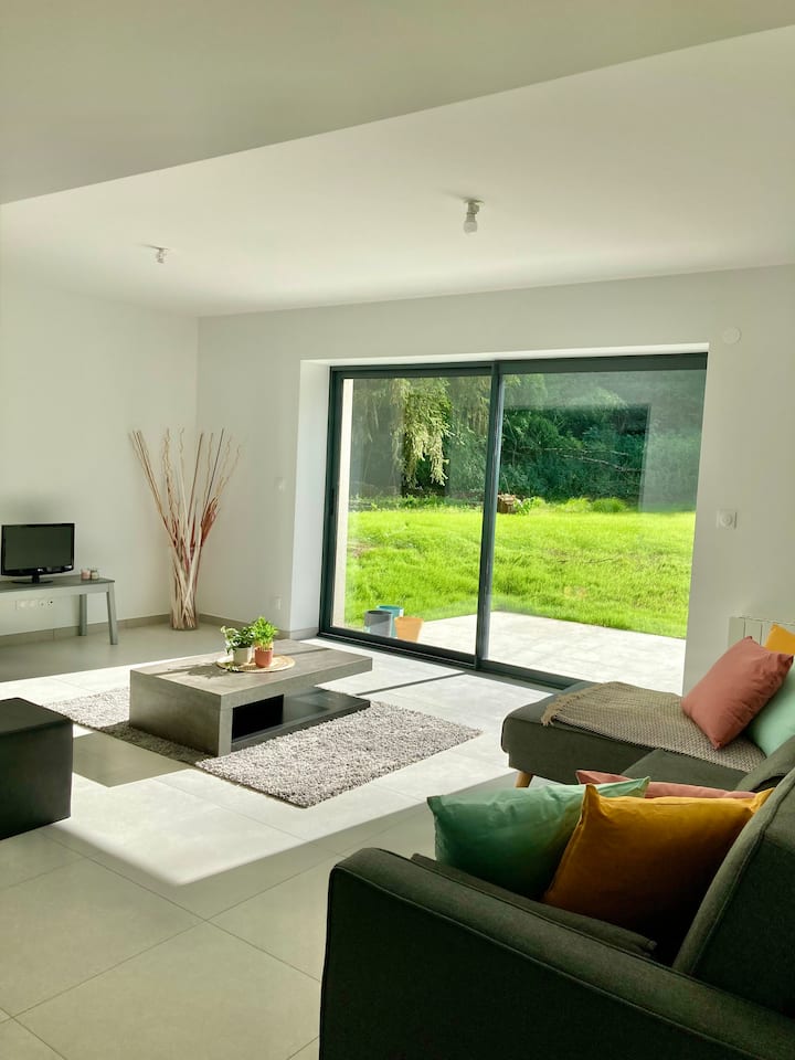 Maison Rénovée 12 Personnes 20mn Lyon 30mn Eurexpo - Oullins