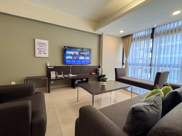 Fahrenheit88 | 4br Spacious Big Family Home 14pax - Kuala Lumpur