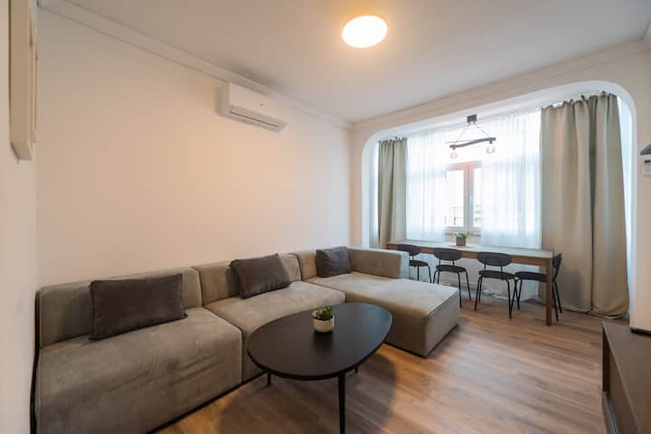 Estoril Gem | Cosy, Spacious & Close To The Beach - Estoril