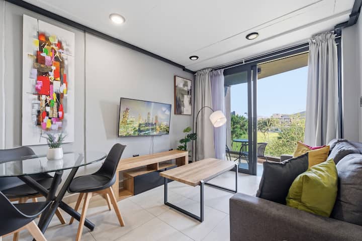 Stylish 2br @ The Onyx | Rooftop Pool & Braai - Umhlanga