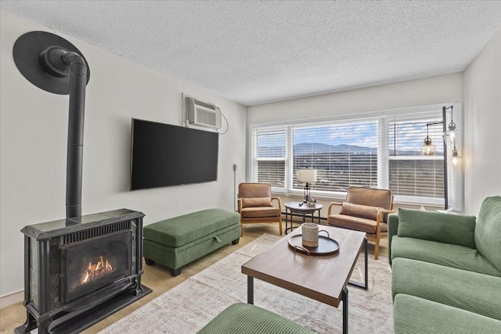 Cozy Mountain Escape W/ Views | Condo In Stowe - Stowe, VT