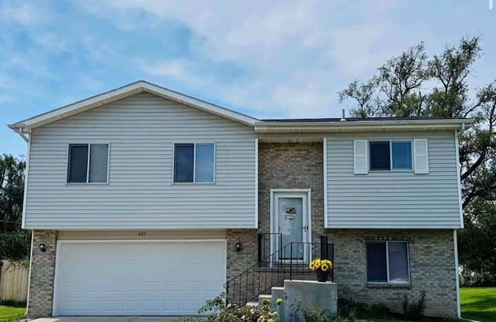 The Cozy House Near Capitol Beach - Lincoln, NE