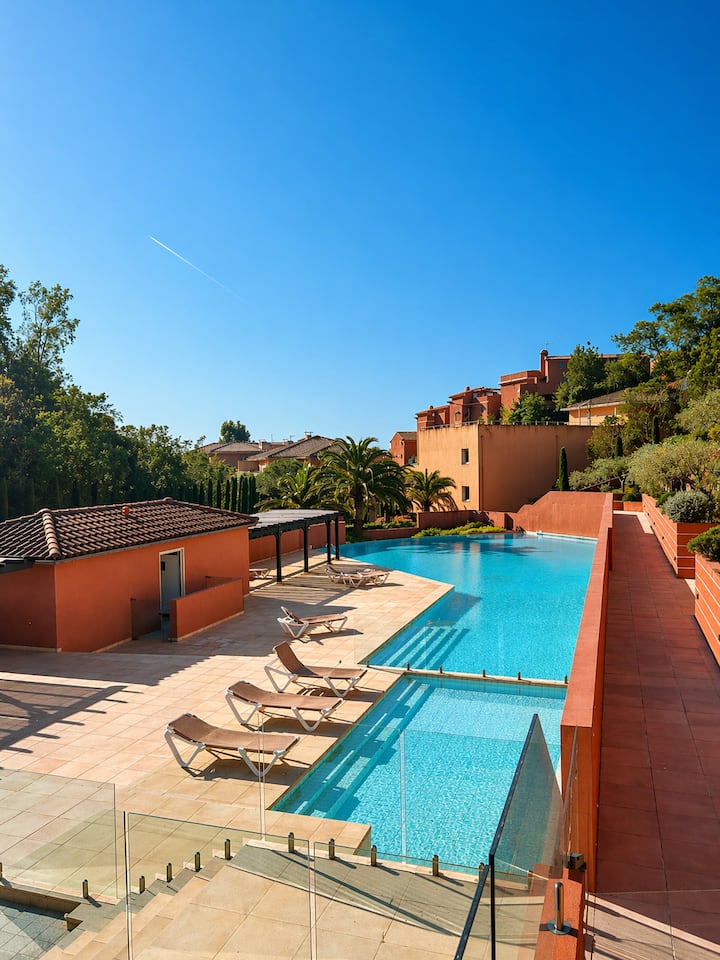 Cocon En Rez-de-jardin, Mer Et Piscine - Théoule-sur-Mer