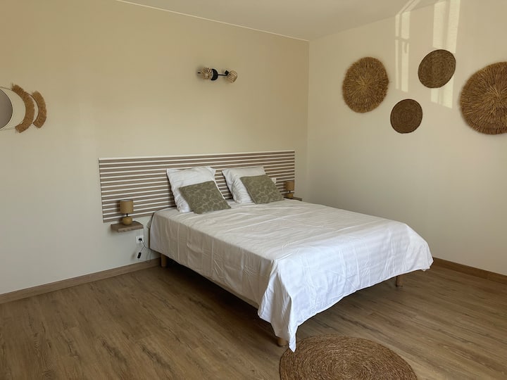 Feuilles D'argent, Chambre D'hôtes - Clermont-l'Hérault