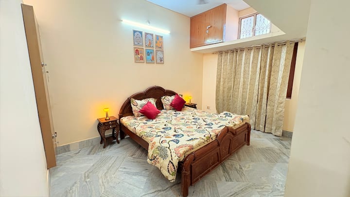 Pyari Kunj Homestay- Near Bankey Bihari Temple - Vrindavan