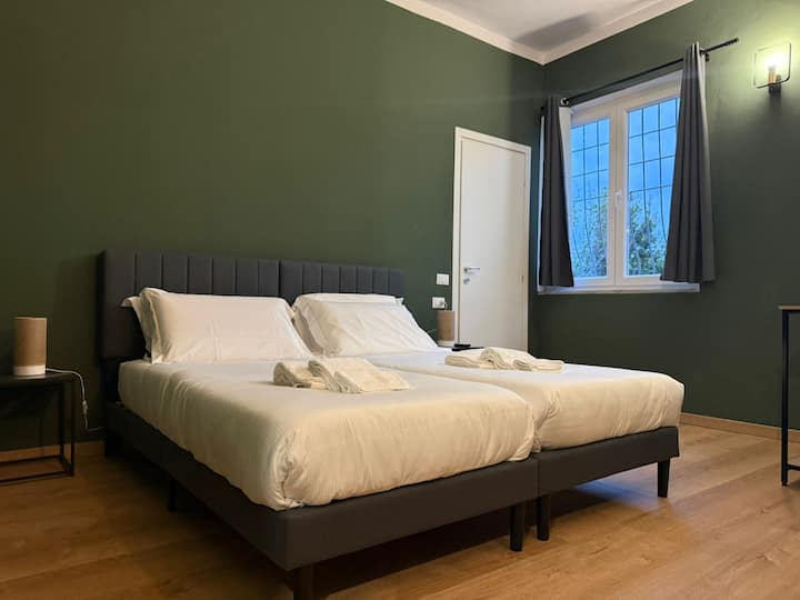 Mistral Holidays - Bilocale A Marina Di Carrara - Carrara