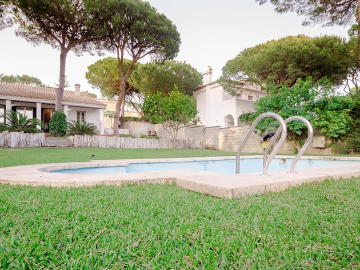 Villa With Private Pool. - Chiclana de la Frontera