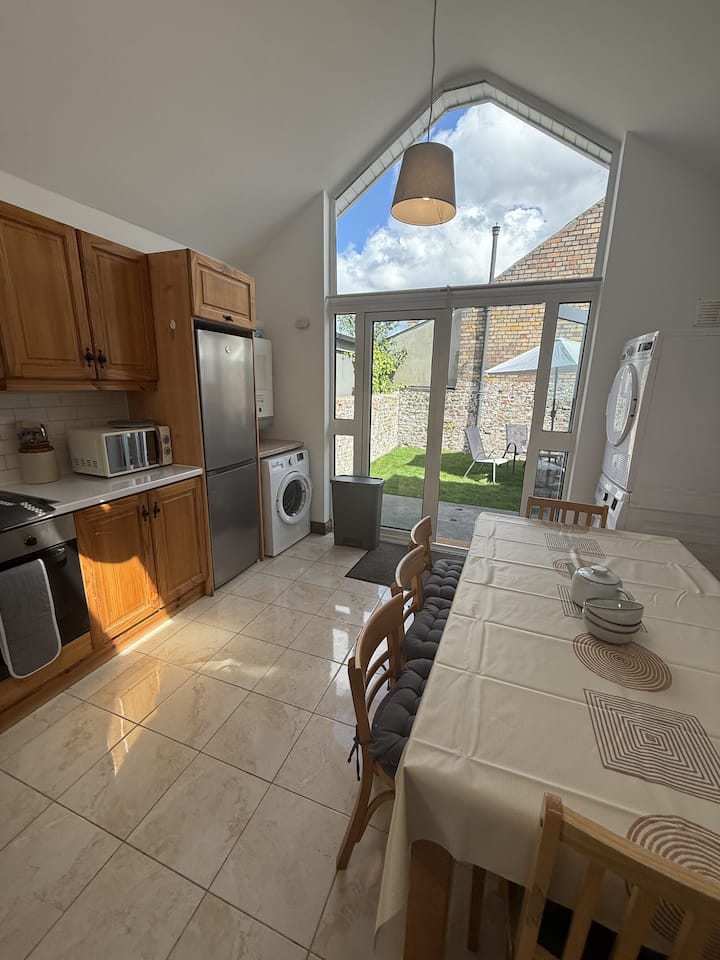 Large - 4 Bed Family House - Swords