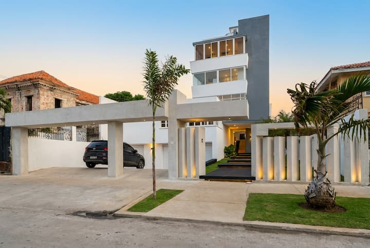 Design Oceanfront Penthouse / Wi-ffi And Generator - 하바나