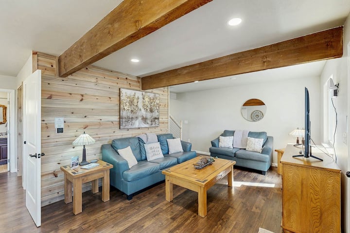 3br Home W/ Wifi, Full Kitchen & Large Deck - Cripple Creek, CO