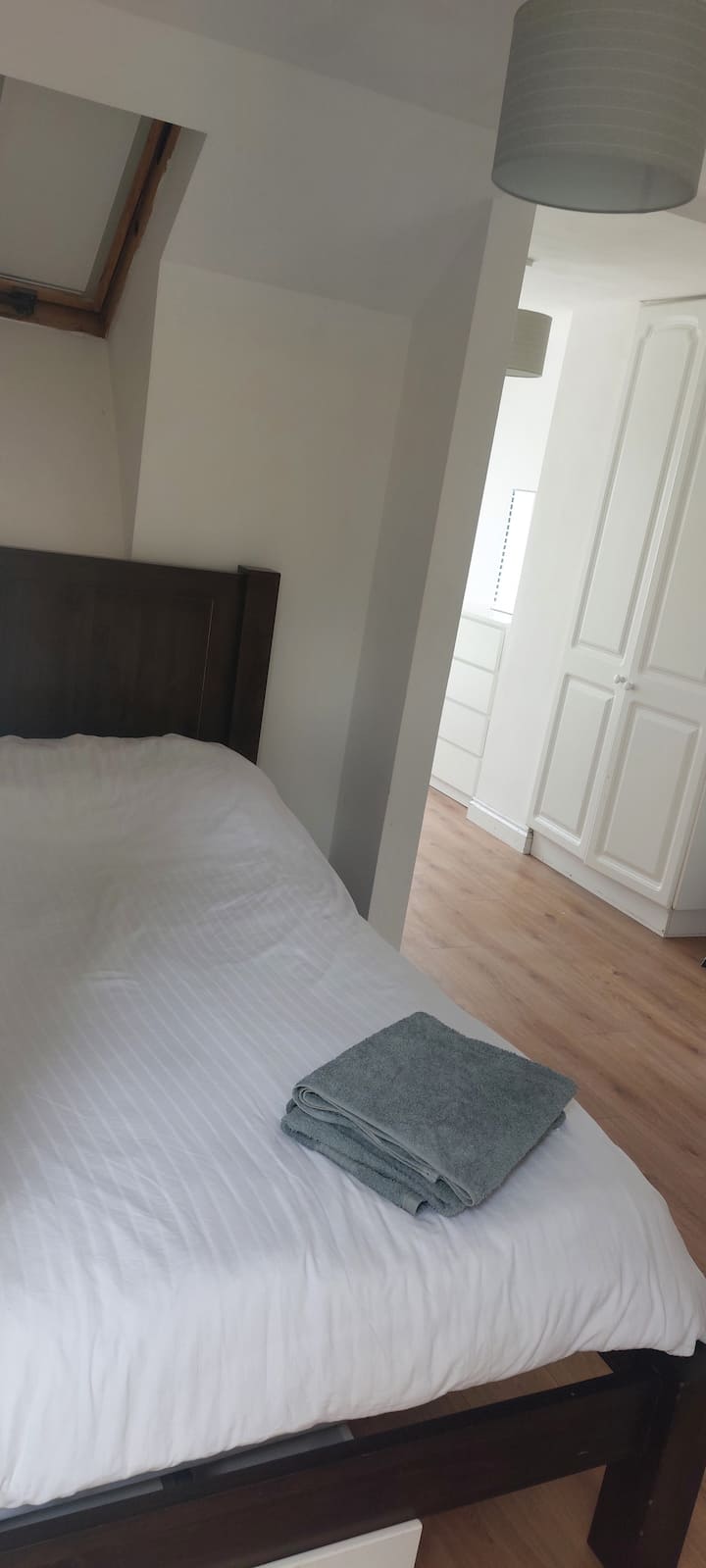 Large Double Room With Ensuite - Limerick