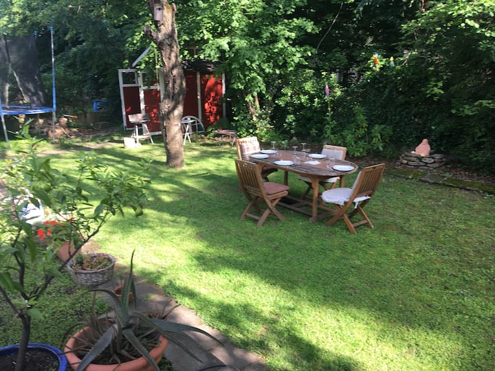 Gemütliches Haus Mit Garten Und Guter Anbindung - Königstein im Taunus