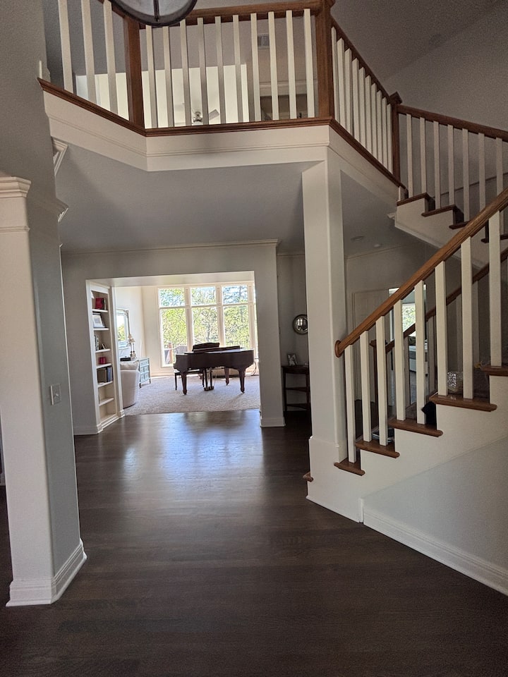 Spacious (5,300 Sqft) Family Home For World Cup - Olathe, KS