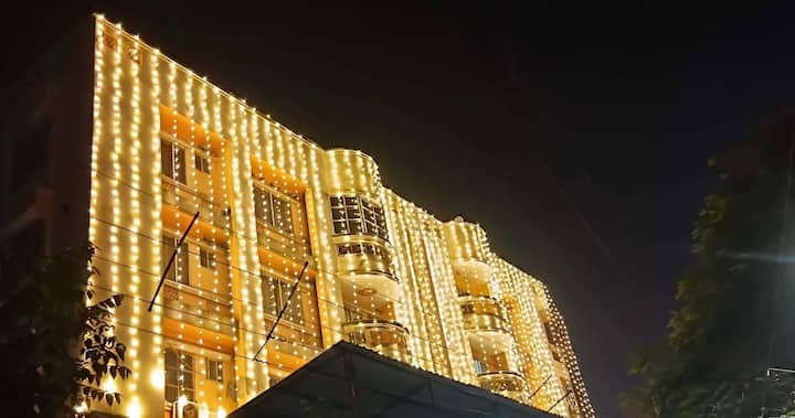 Sleek 1br Executive Suite @ Shankar Mall Building - Dhanbad