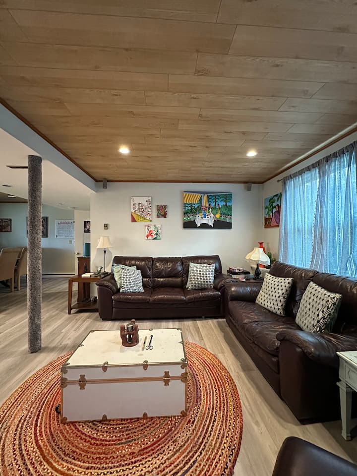 Artsy Private Suite 5 Min From World Cup Stadium - Foxborough, MA