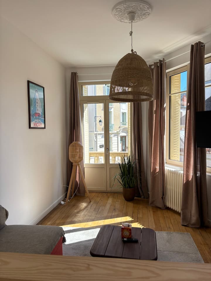 Appartement Design Et Chaleureux - Vichy