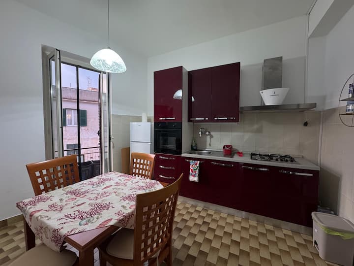 Accogliente Appartamento A Terracina - Terracina