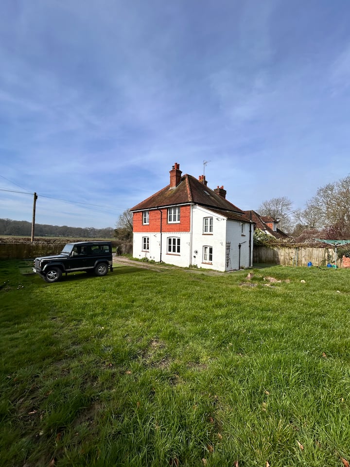 The Surrey Cottage Retreat - Shere