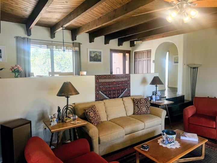 House On 2.2 Acres 10 Minutes From Santa Fe Plaza - Santa Fe, NM