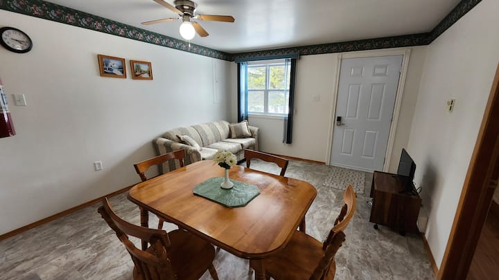 Crocker Cabins Unit 3 - Accessible - Canada