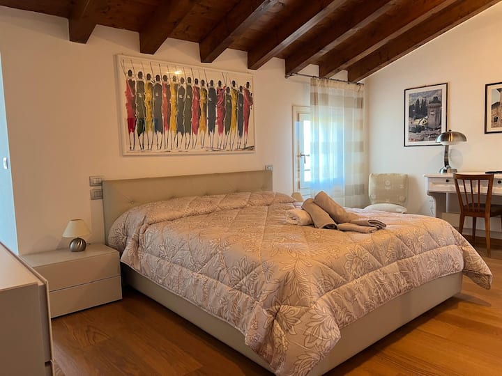 Camera In Una Bella E Raffinata Casa Di Campagna - Asolo