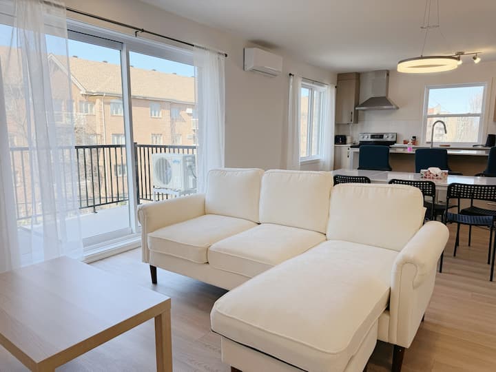 Bright 2br Longueuil Stay With Parking - Brossard