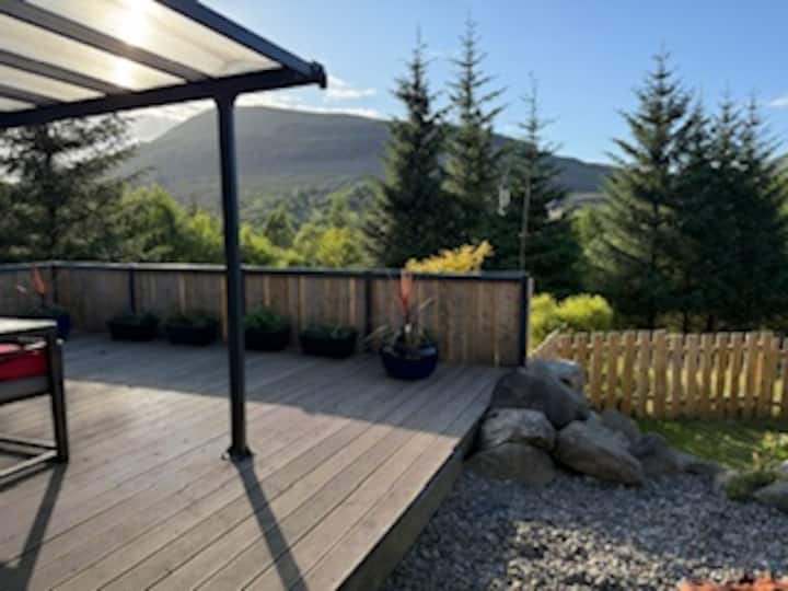 Warden's View House - Killin