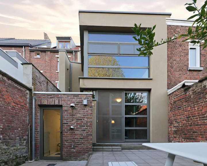 Prachtig Herenhuis In Sint-truiden Met 5 Slp. - Nieuwerkerken