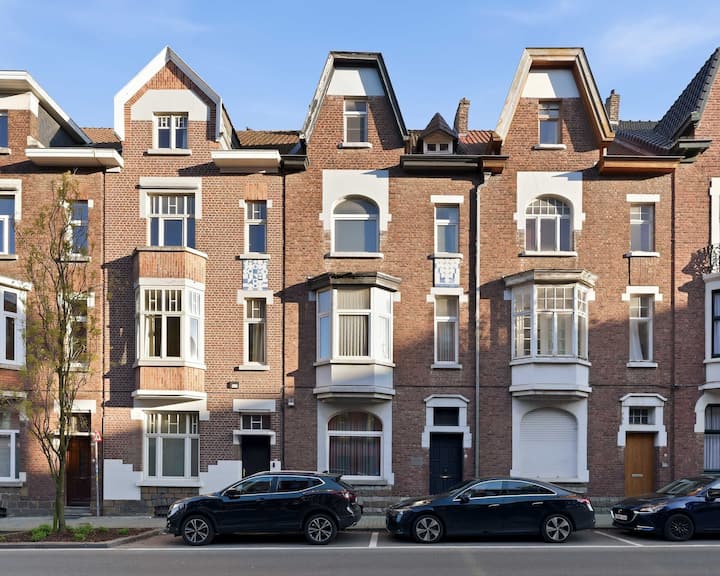 Prachtig Herenhuis In Sint-truiden Met 5 Slaapkame - Nieuwerkerken
