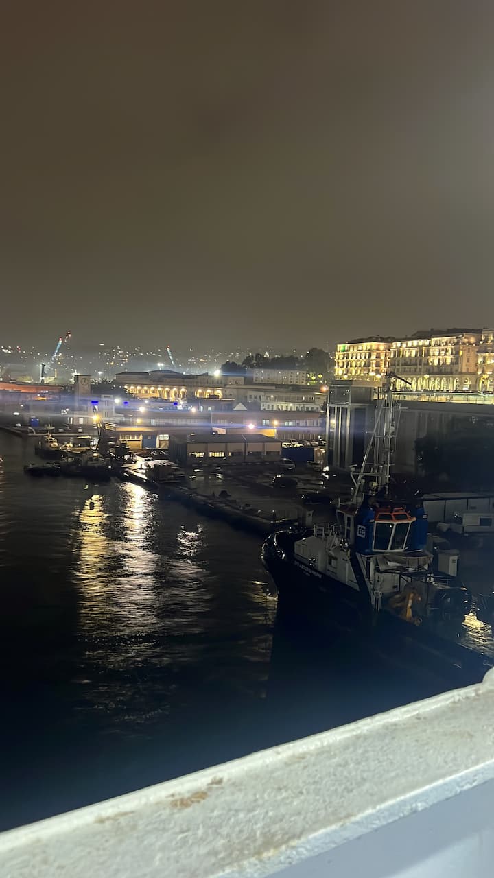 Room With A View - Alger