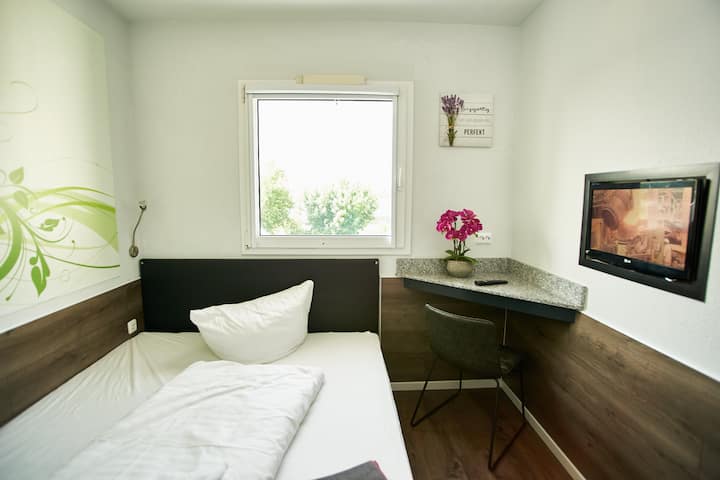 Hotel City Inn-doppelzimmer Mit Eigenem Bad - Magdeburg