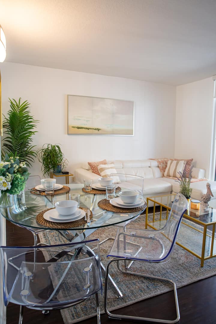 Exclusive 2br Apt @ Brickell, Free Parking - Miami, FL