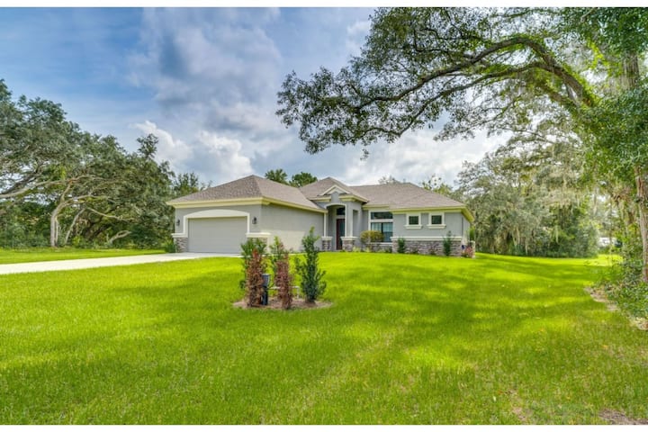 Hernando Home With Screened Lanai, Near Springs - Beverly Hills, FL