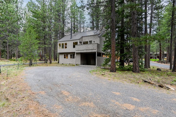 Glaze Meadow Forested Retreat At Black Butte Ranch - Black Butte Ranch, OR