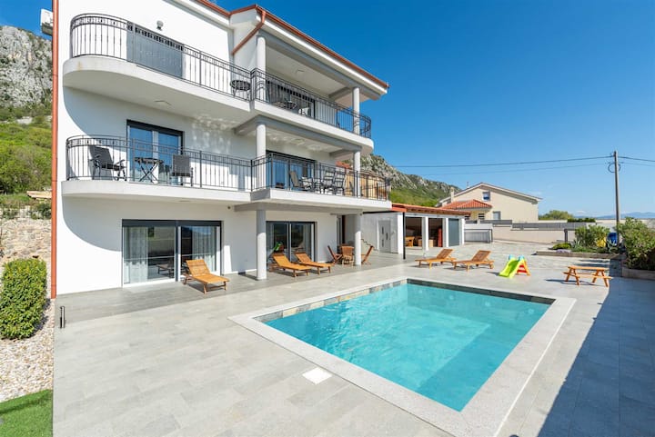 Villa Hans By Aneo Travel - Crikvenica