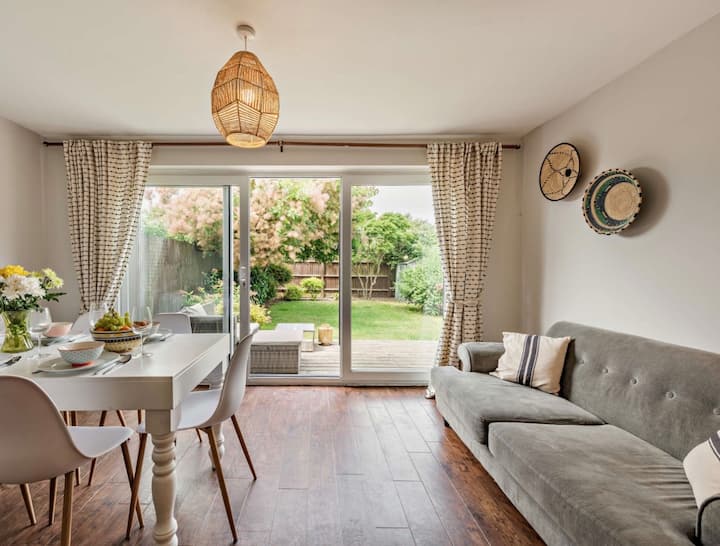 Sea, Sand And Sailing - Havant