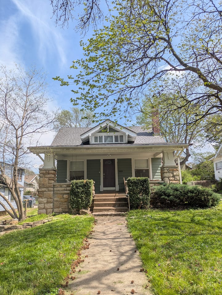 Entire House- 15 Min Walk From Kc Streetcar! - カンザスシティ, MO
