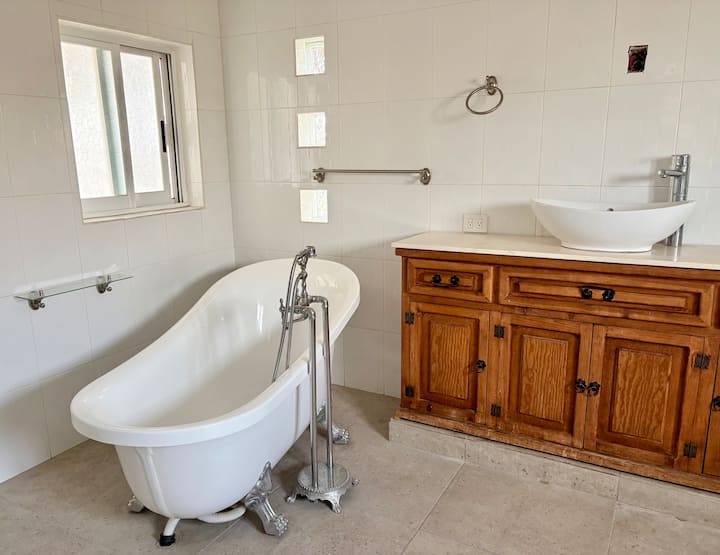 2bd/2room/ks/hotbub/4 Min To San Marcos Fair/wi-fi - Aguascalientes