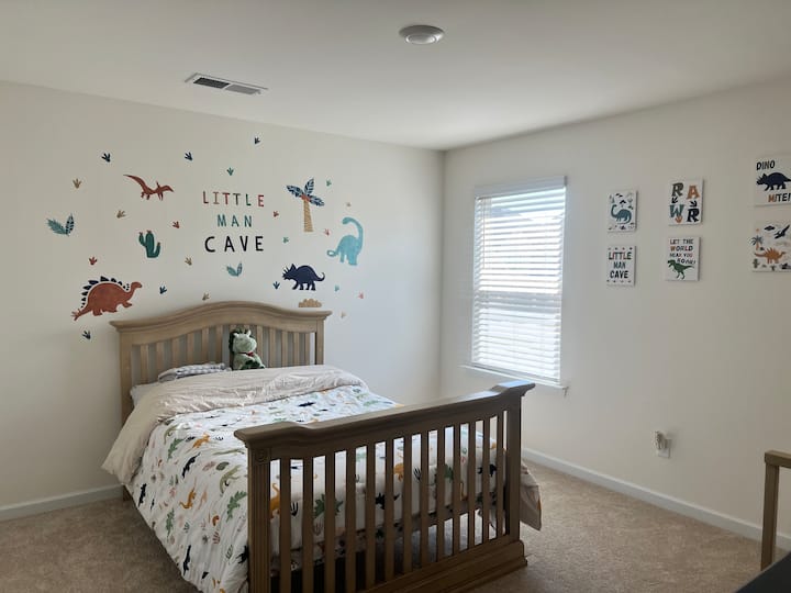 Spacious 5br Family | Kid-friendly + 4.5 Bath - Jonesboro, GA