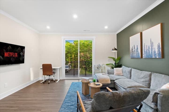 3br Townhouse | King Bed | Rooftop | Uptown Clt - Charlotte, NC