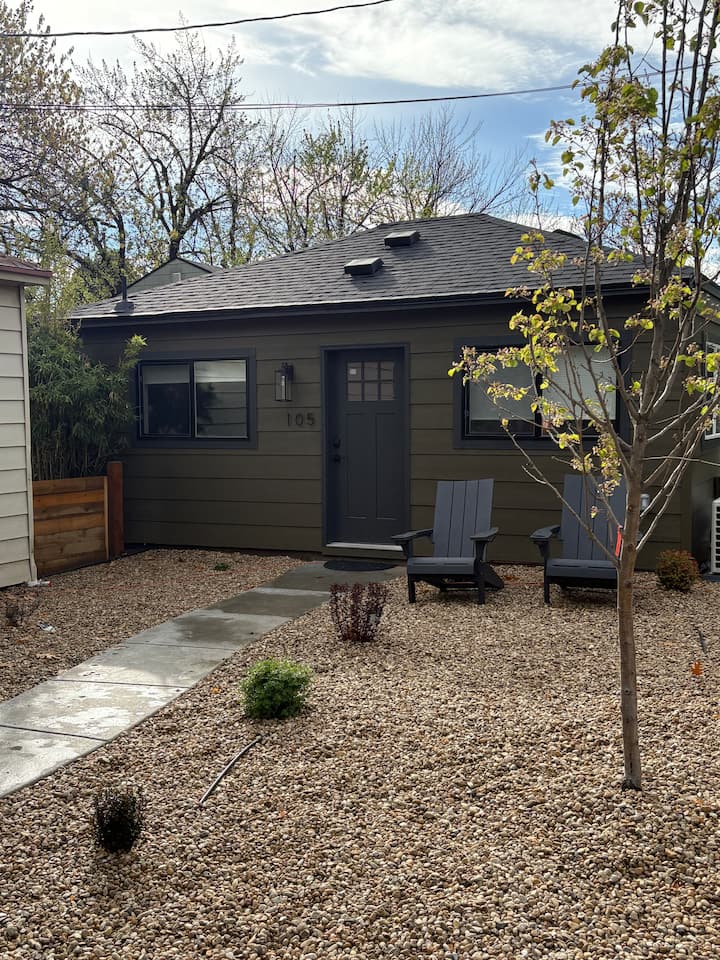 Chic And Modern Cottage Near Downtown! - Boise, ID