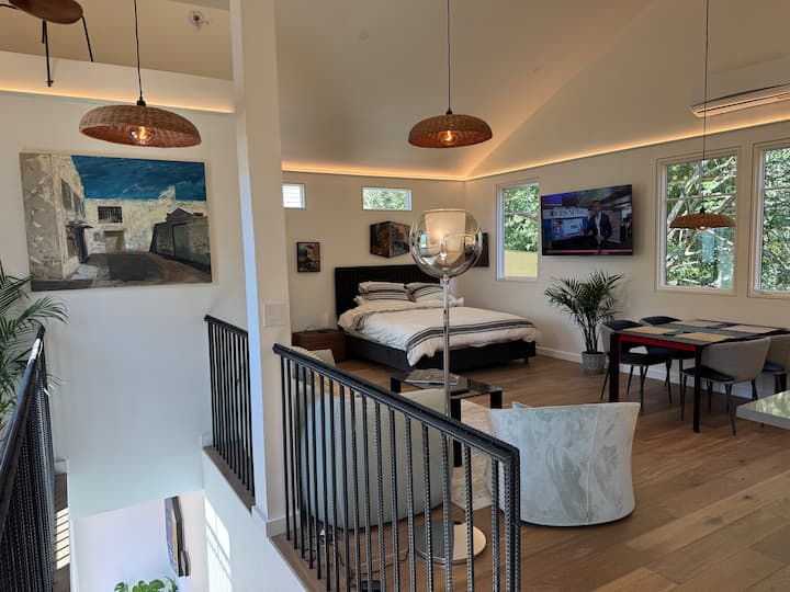 Furnished Monthly Rental Near Downtown San Anselmo - San Rafael