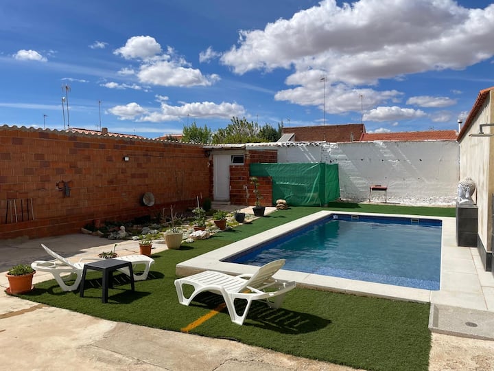Casa Con Piscina Privada - Tomelloso